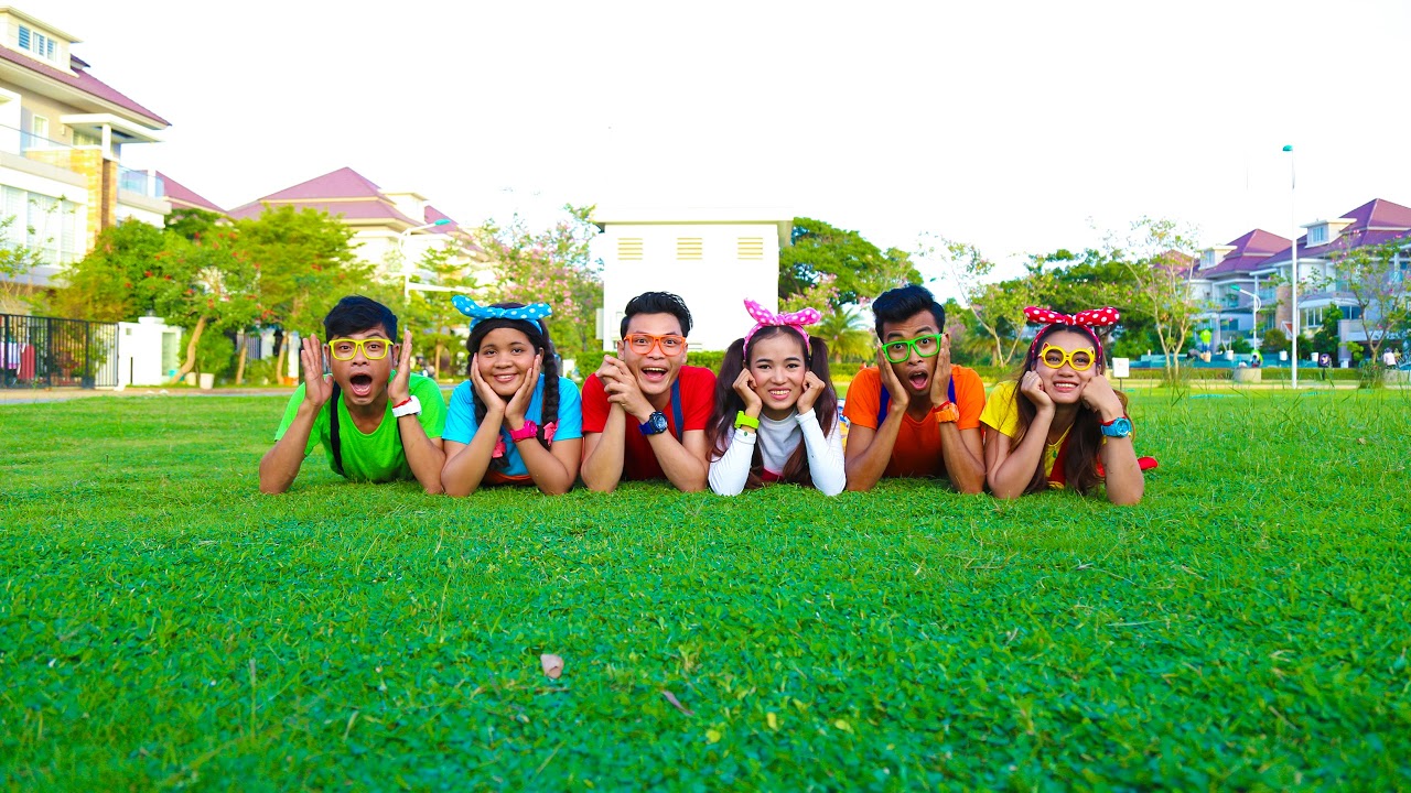 Johny FamilyShow Live Stream - YouTube