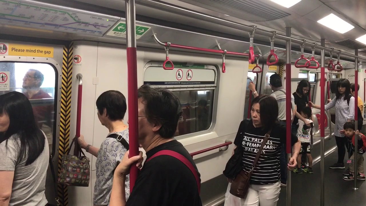 [MTR] M-Train overran when stopping and had to reverse 港鐵列車停車位置過前需要倒後 ...