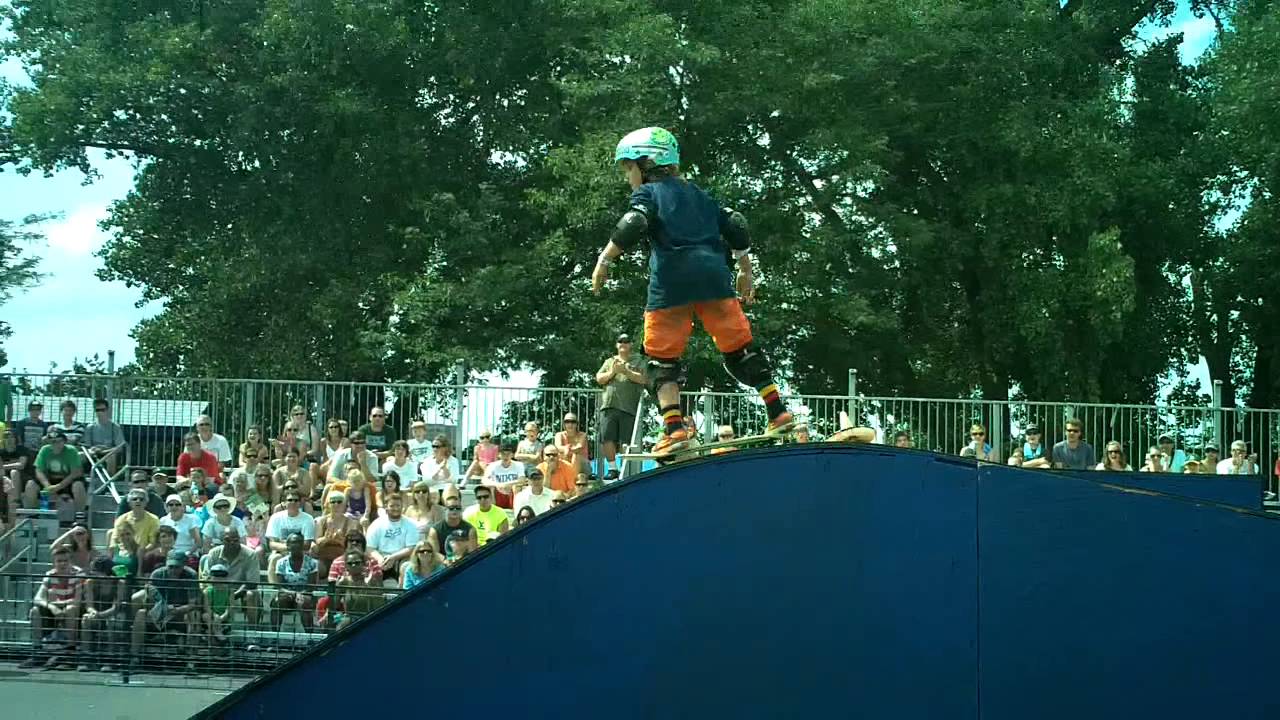 Leif skateboarding with the 3rd lair team @ Minnesota State Fair Demos ...