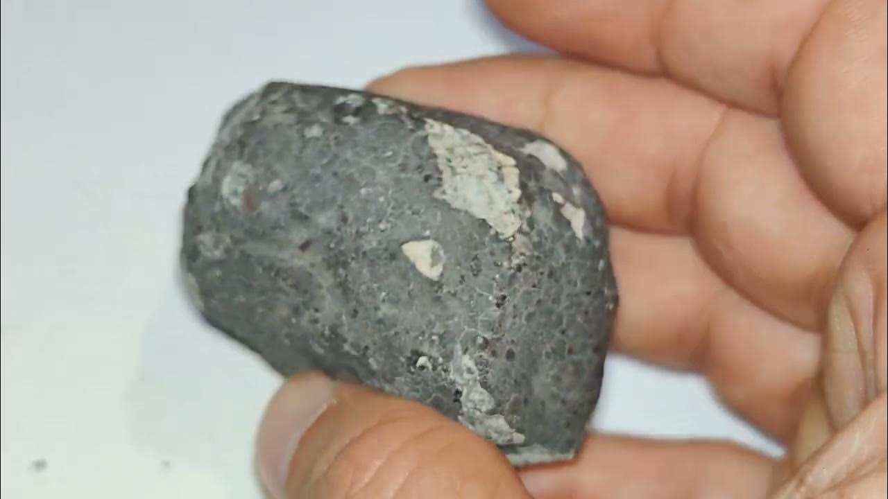 Come riconoscere le meteoriti 02 - YouTube