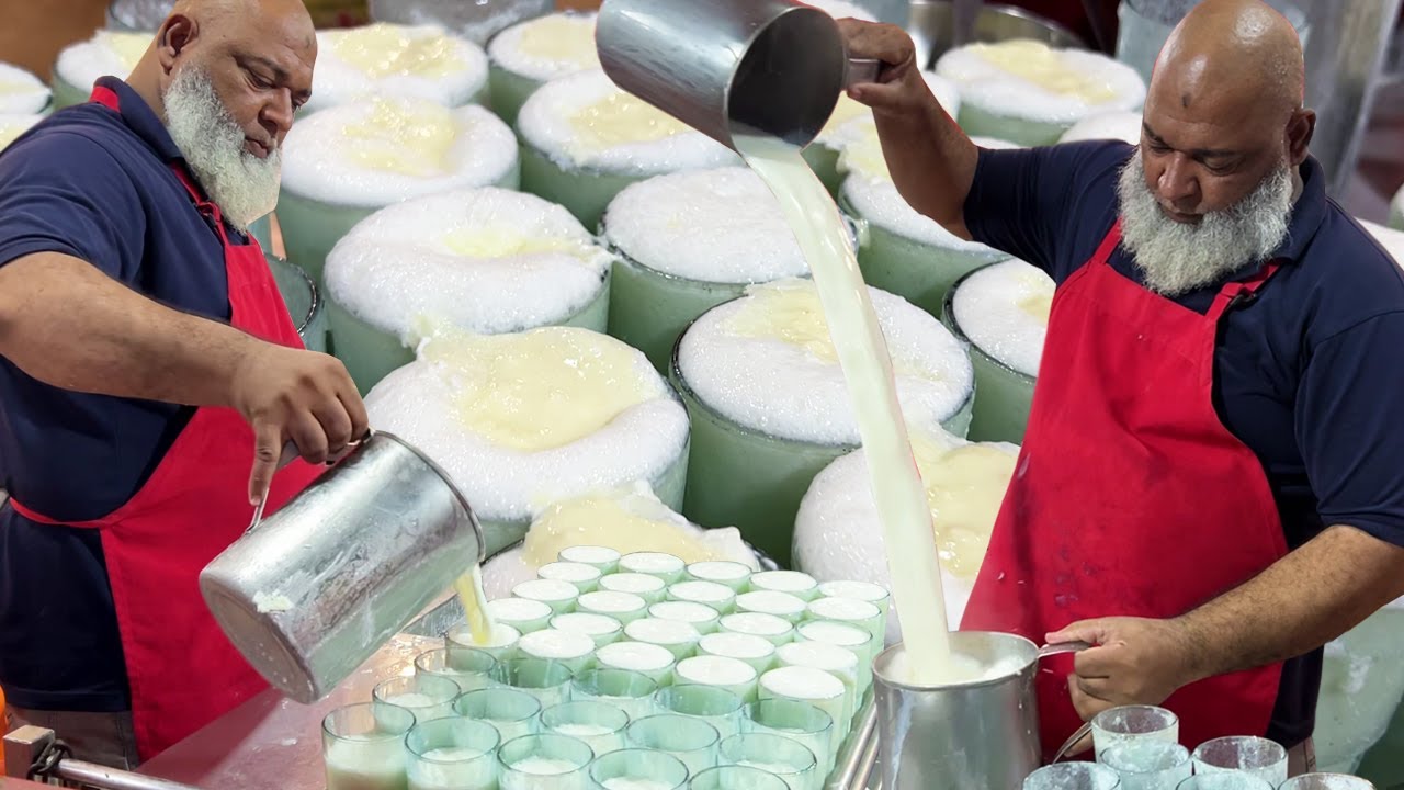 OLD MAN MAKING RABDRI LASSI | Most Famous Punjabi Milk Lassi | Amazing ...