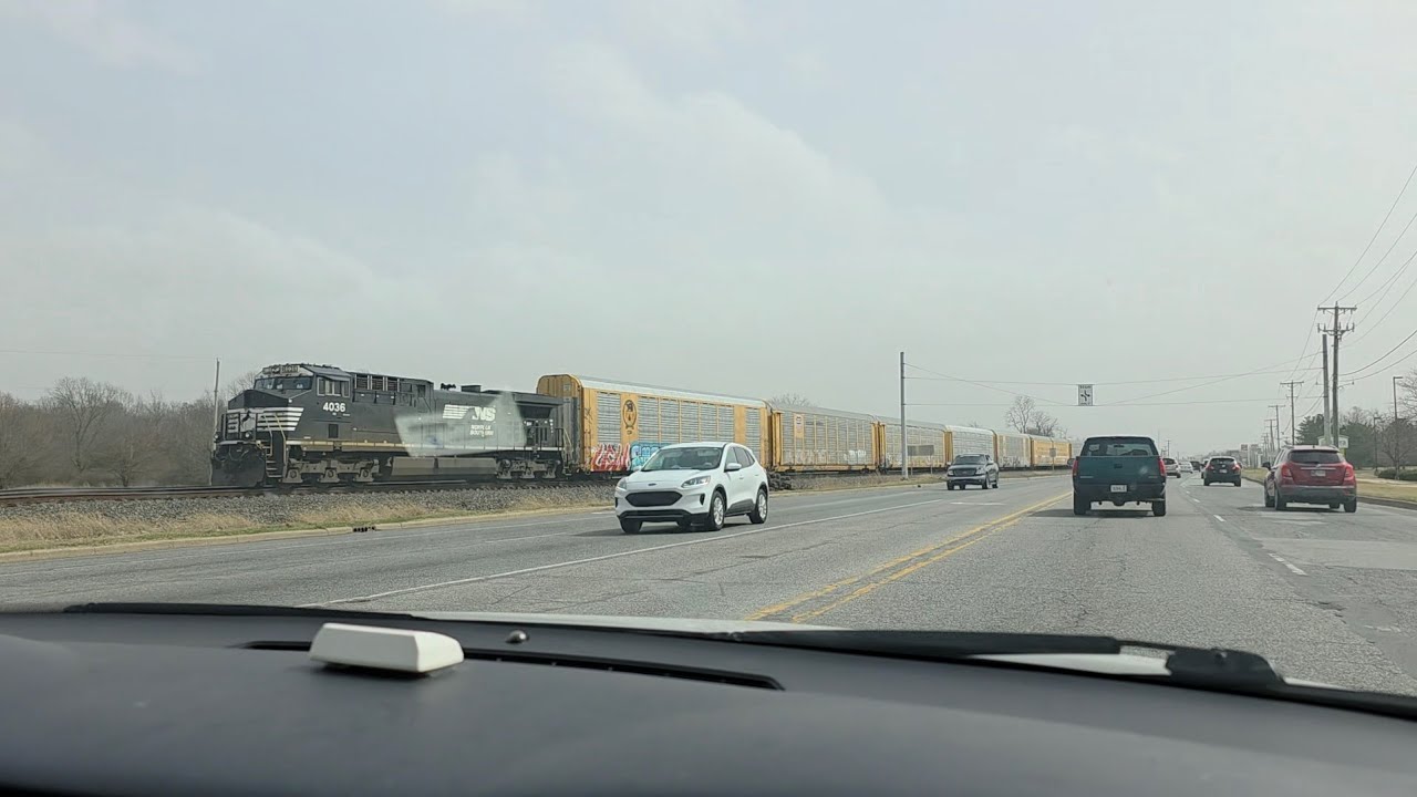 A westbound manifest sitting at Mp416 in Goshen - YouTube