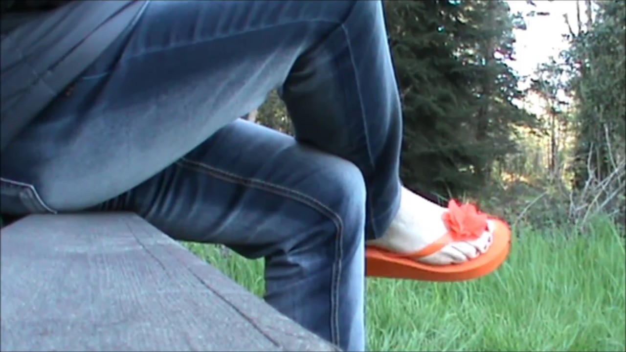 Shoeplay & dangling in new orange platform flip flops - YouTube