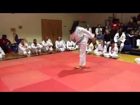 Maria Karate - YouTube