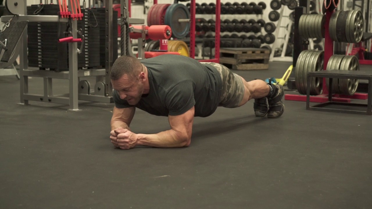 How to Perform a Plank For Six Pack Abs | Tiger Fitness - YouTube