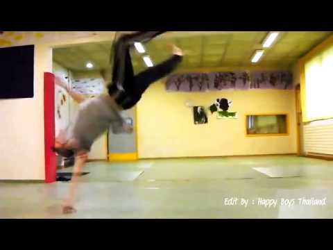 ONE HAND AIRFLARE TO ONE HAND HALO SLOW MOTION HD - Break Dance - YouTube