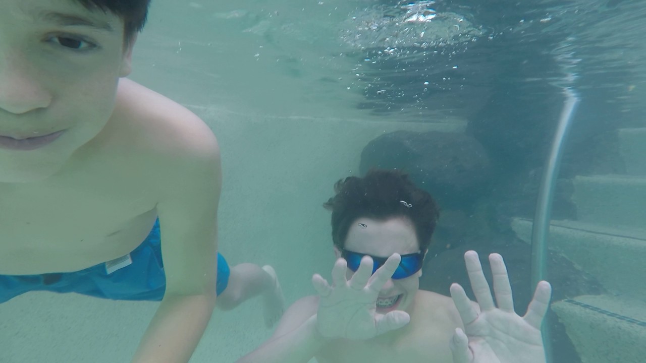 boys underwater - YouTube