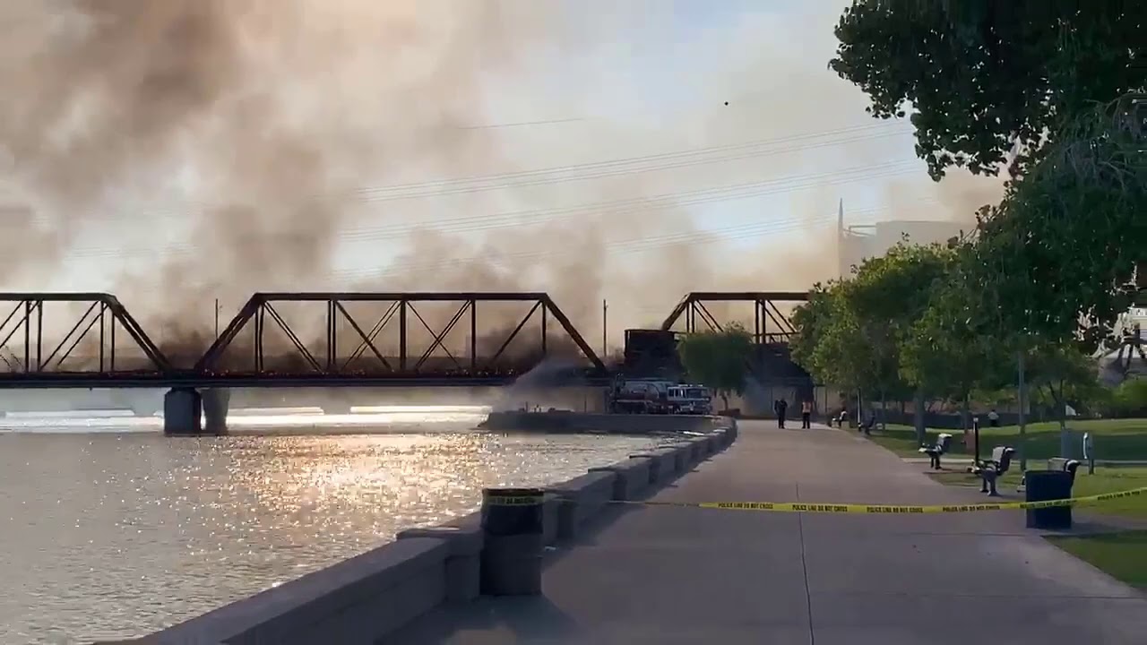 Tempe Town Lake bridge collapse, train derails - YouTube
