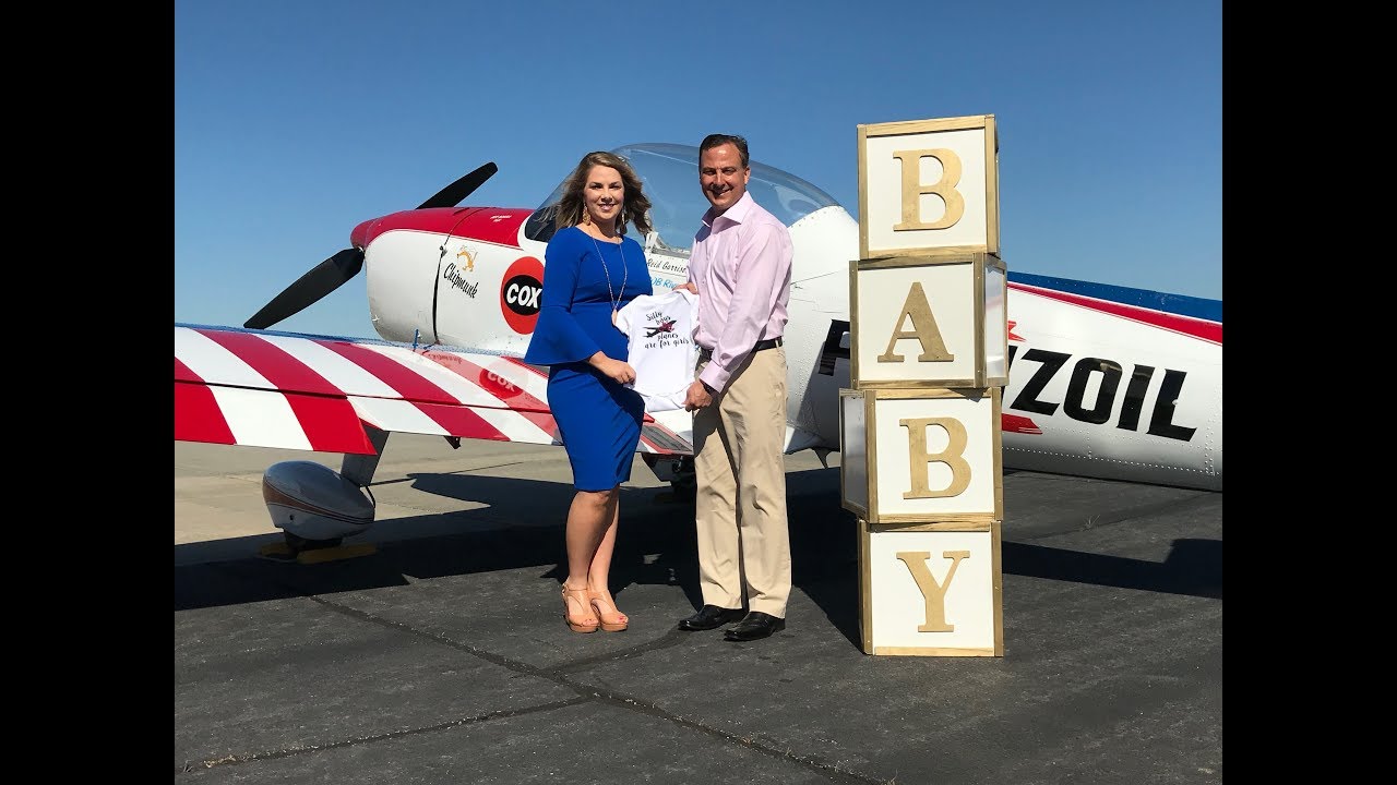 Airplane Gender Reveal HD 1080p - YouTube