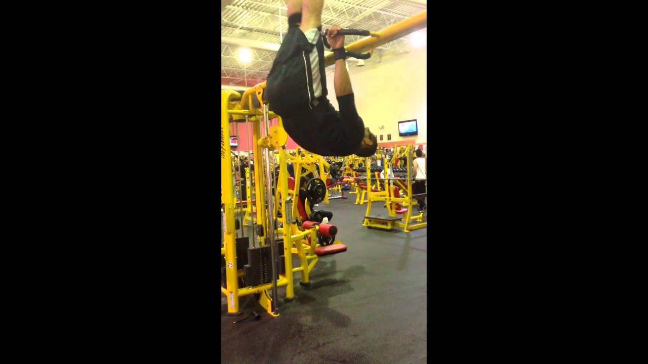 Coaching video: Hanging leg raise with pike - YouTube