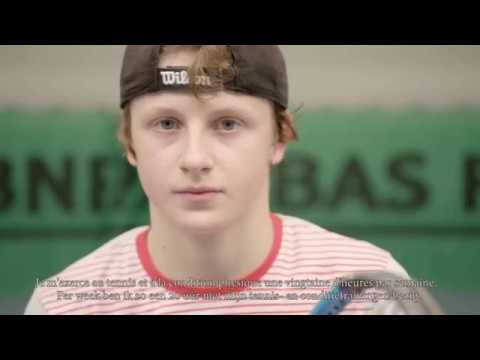 Een dag in de voetsporen van Alessio Basile, een jonge tennisser met ...