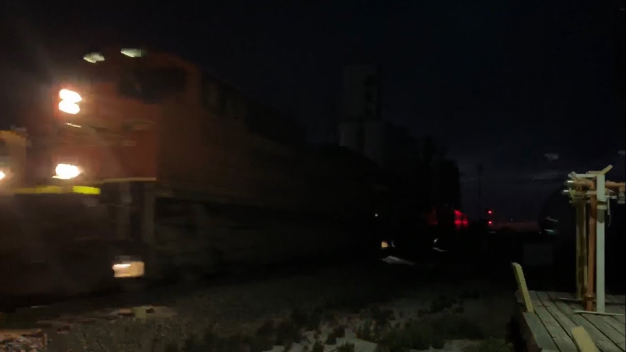 BNSF 8496 - Lowder, IL - YouTube