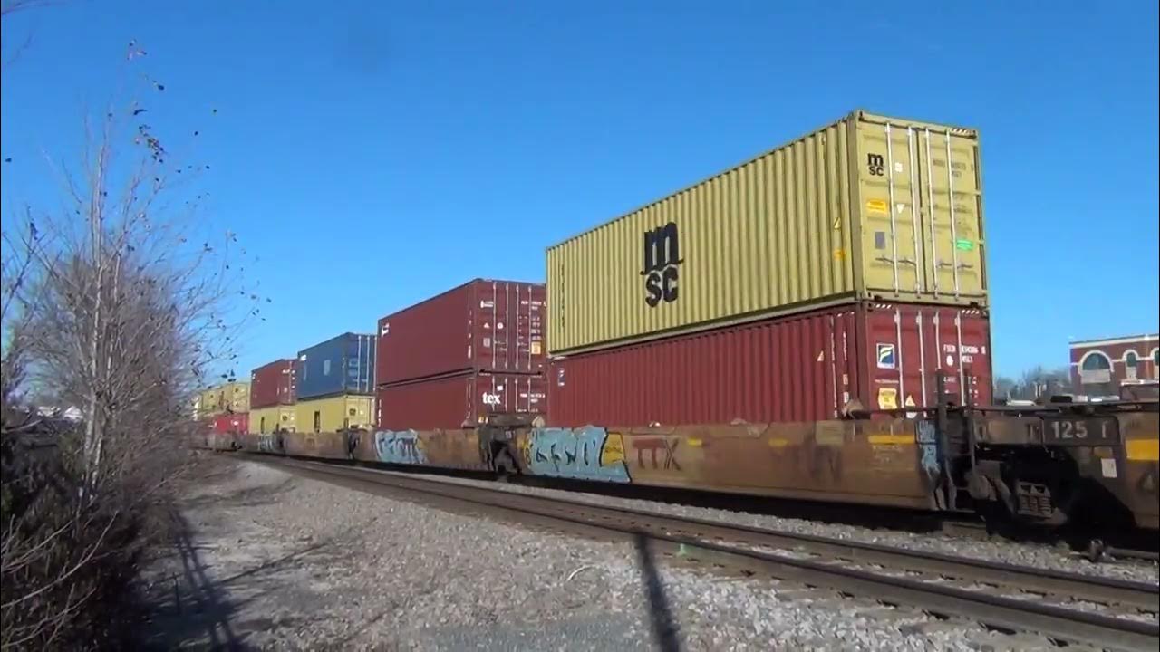 BNSF #3886 Leads WB Stacktrain. Olathe, KS 12/21/24 - YouTube