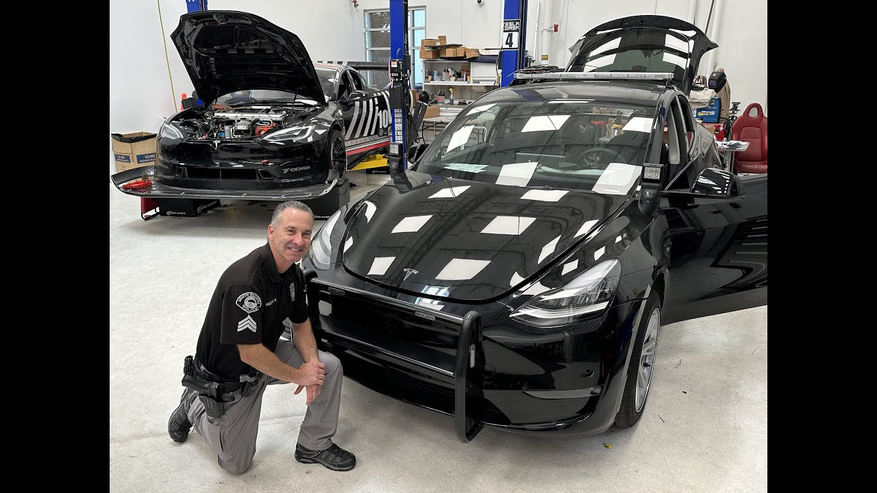World's First 100% EV Police Fleet Saves Taxpayers $300k - YouTube