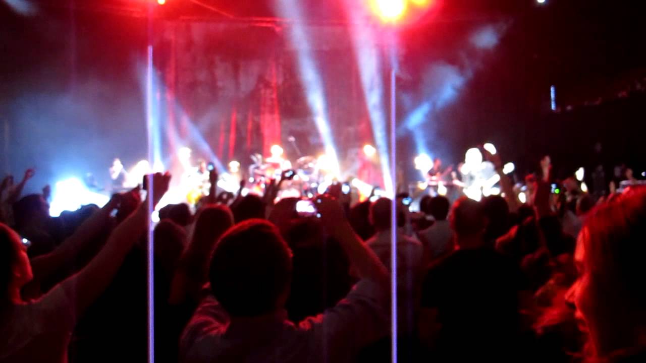 The Cranberries - Zombie (Roses Tour live in Rome 31/10/2012) - YouTube