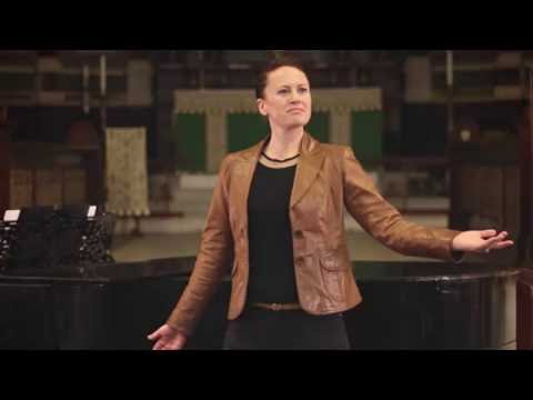 Bronwen Stephens  - Mezzo-soprano - 'Chacun à son gout' -  J Strauss