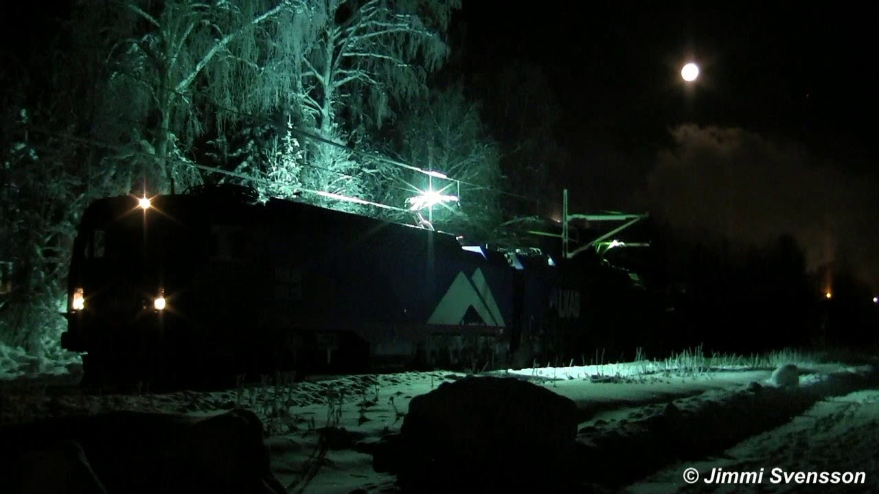 IORE Lok LKAB Malmtåg Malmbanan 3 Januari 2023 -14° Sweden - YouTube