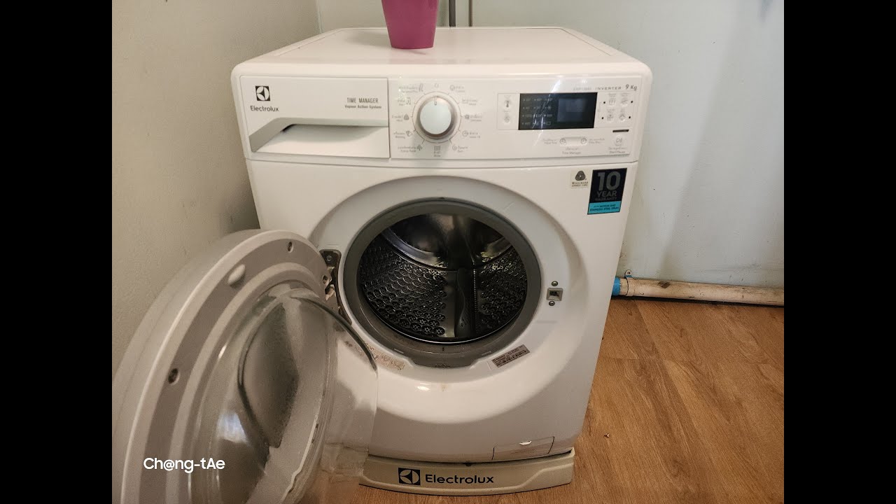 20-06-2025 ล้างเครื่องซักผ้า ฝาหน้า Electrolux 9kg. รุ่น EWF12942 - YouTube