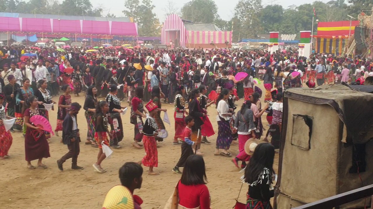 Shapawng yawng manau poi 2020,inthem village - YouTube