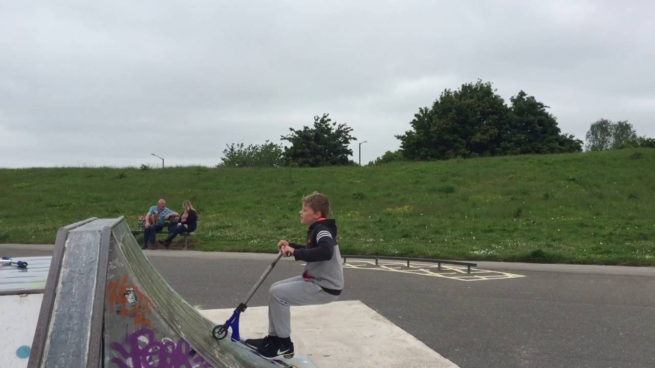 How To Flair on a Scooter - YouTube