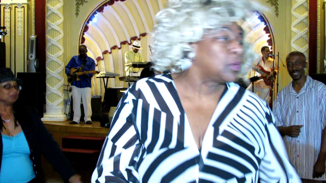 Andrea McNeal Live 2017 - YouTube