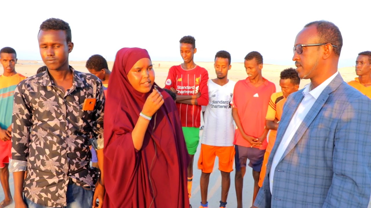 musharax gudoomiyaha degmada Jariiban cali siciid ayaa dhalinyarada ...