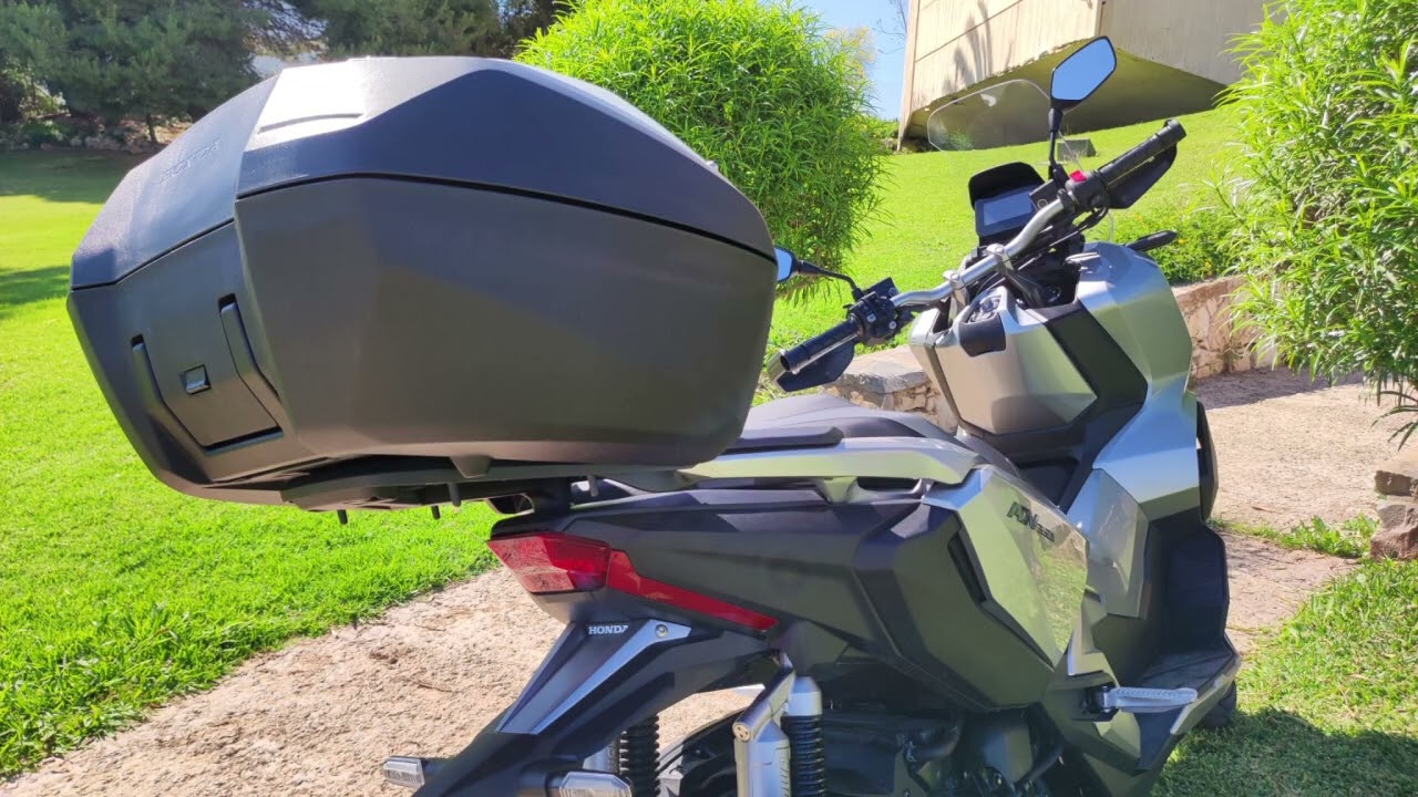 Smart Top Box original Honda ADV 350. - YouTube