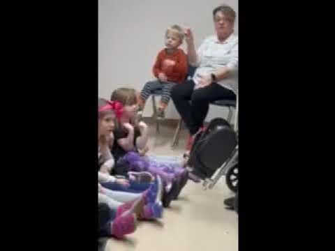 Roll the gospel chariot along - YouTube