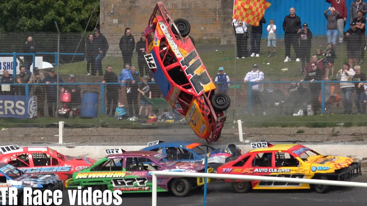 National Saloon Stock Cars European Championship 2025 Cowdenbeath - YouTube