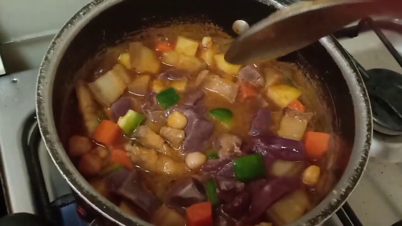 Menudo - How to cook Menudo - Simple OFW (vlog#27) - YouTube