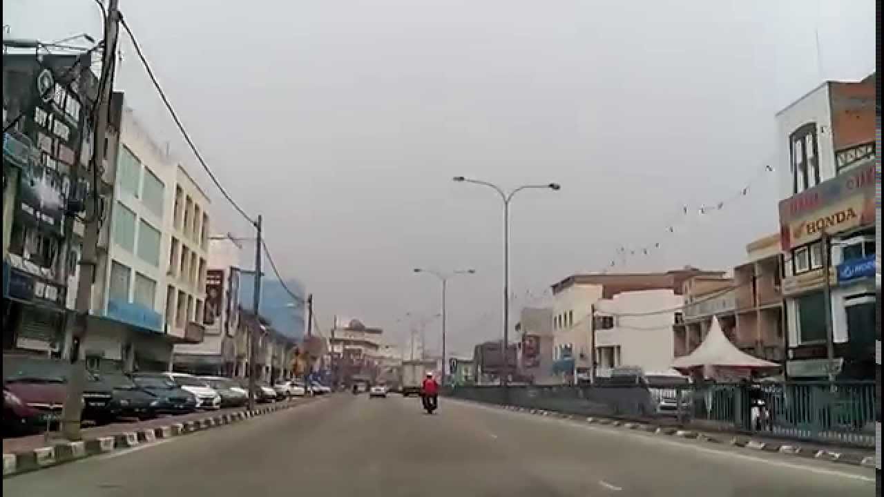 Driving in Sitiawan at Daylight - YouTube