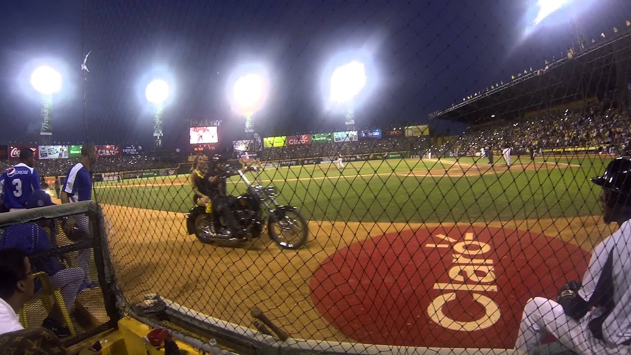 7th Inning stretch DR style - YouTube