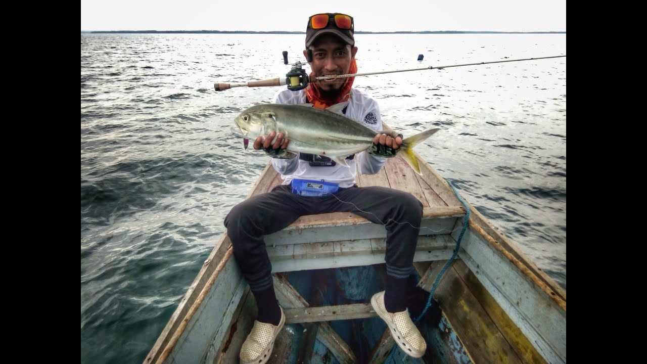 light jigging with rapala snow casting rod - YouTube