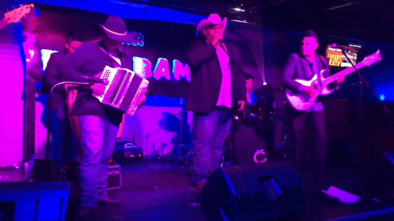 Enlazzado en Bam Bam Houston - YouTube