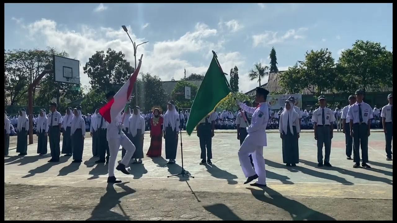 Upacara Bendera sekaligus pelantikan pengurus MPK OSIS & Ekstrakurikuler Periode 2022-2023 - YouTube