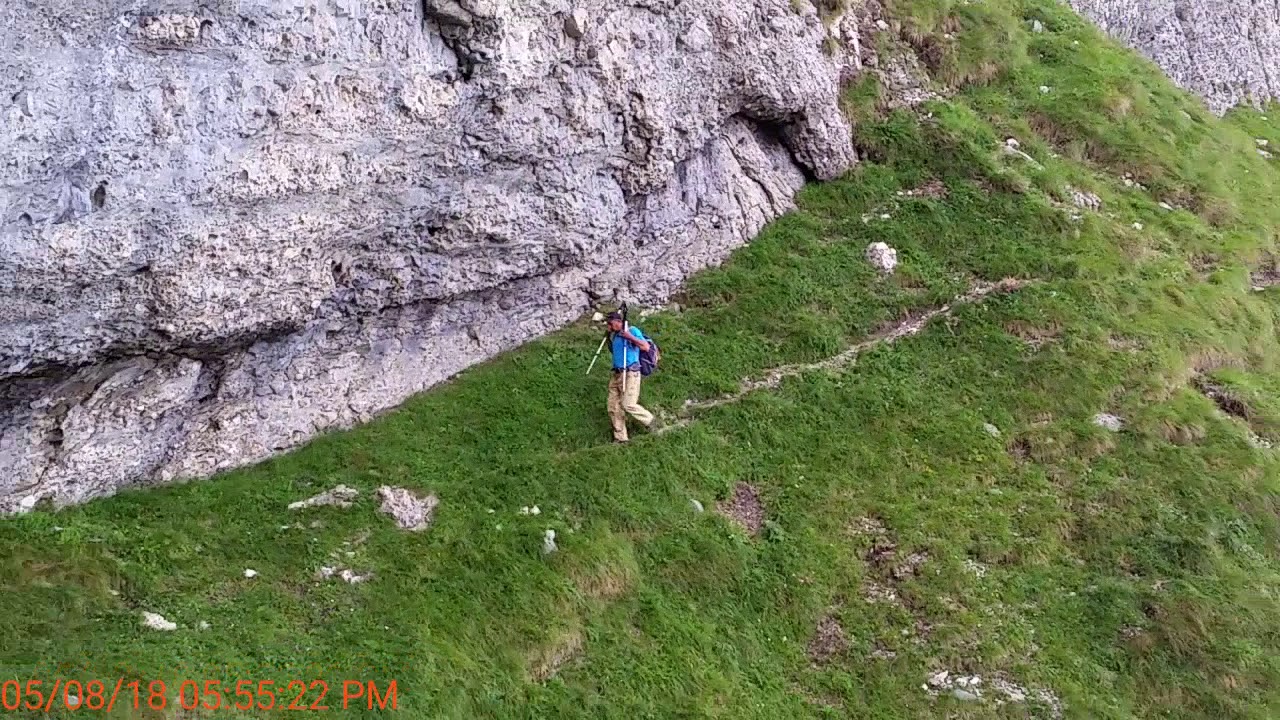 Blidul de sub stâncă - YouTube