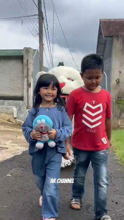 bocil nangis bonekanya di makan can macanan - YouTube