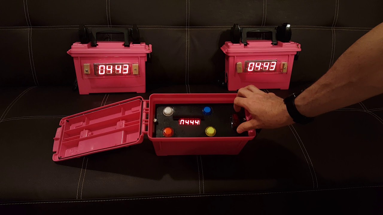 Raspberry Pi Bomb Game with Distributed timers - YouTube