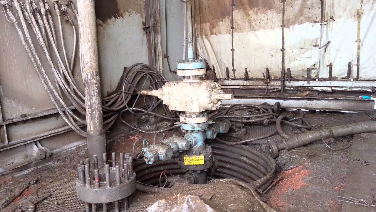 Tubing head and frac valve - YouTube