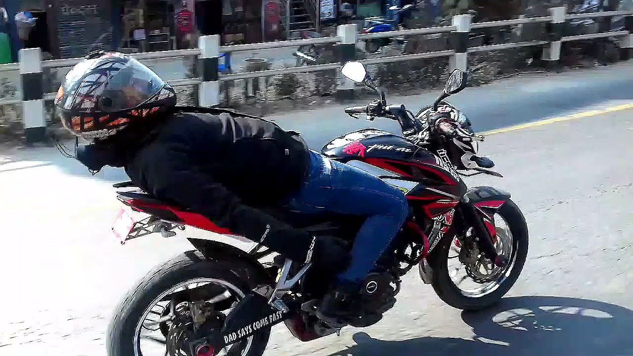 Ns 200 stunt(Riding with free hand and sleeping on bike while riding ...