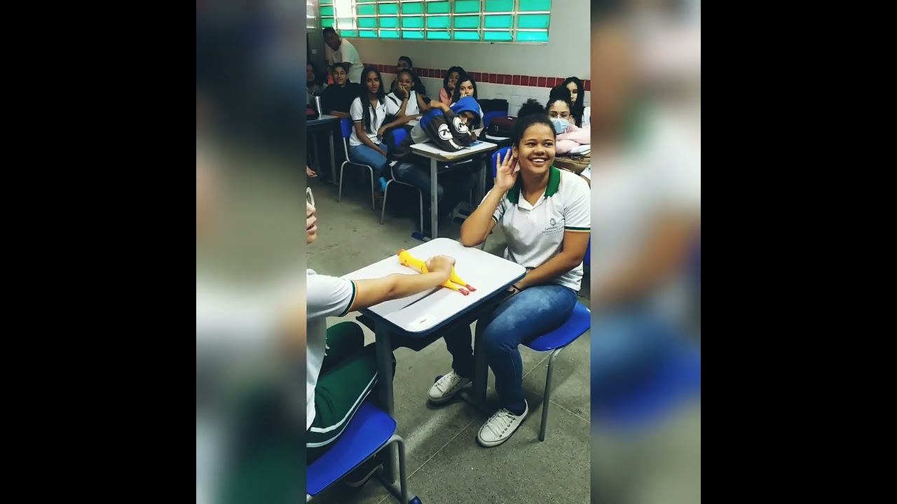 Aula de instrumentação (genciana torta na cara) - YouTube