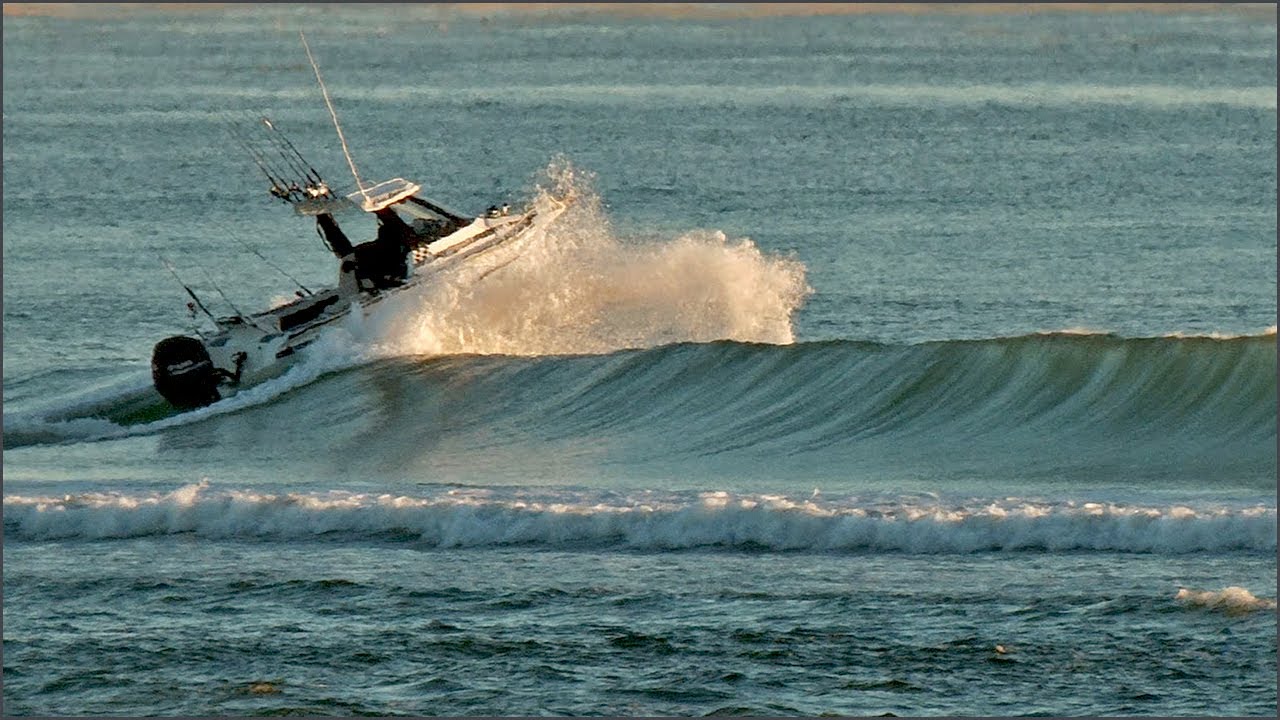 The Noosa Bar and Bay. Tuesday morning, May 9, 2023. - YouTube