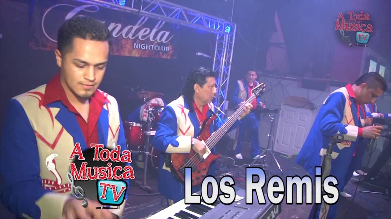 Los Remis interpretan "El Disgusto" Niles, IL. 6/14/2015 - YouTube