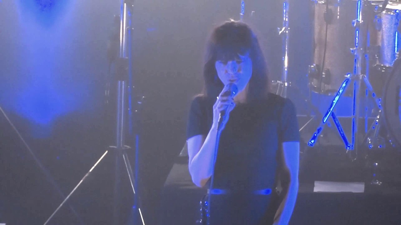 Imelda May, 23-5-2017, Edinburgh, Remember (Walking In The Sand). - YouTube