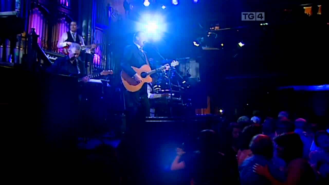 Mick Flavin - As Good As I Once Was (Live At The Quays,Galway) - YouTube