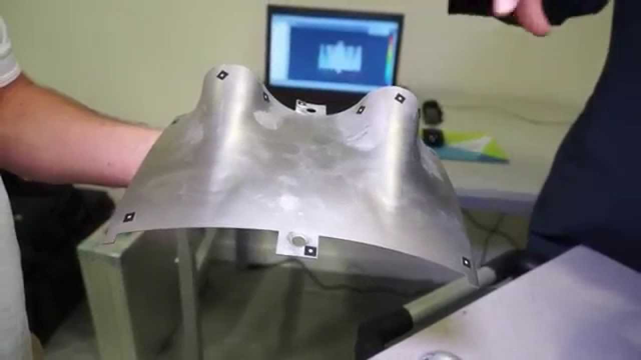 Hexagon Metrology qFlash White Light Scanner - YouTube