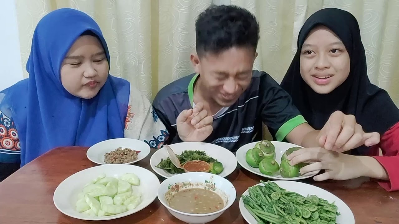 BERAMBEH BERULAM [Latok? What is Pedada] - YouTube