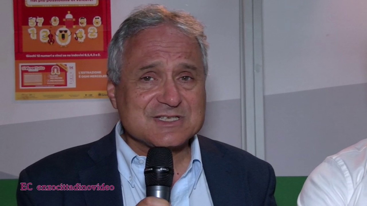 Pippo Capellupo premia Mascaro e Mercuri - YouTube