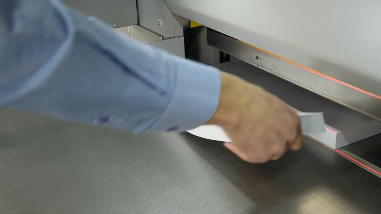 Grafcut 73 paper cutter (powerful electric guillotine) - YouTube