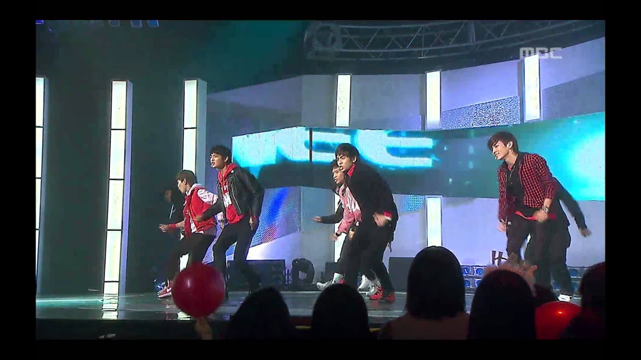 SHINee - Amigo, 샤이니 - 아.미.고, Music Core 20081101 - YouTube